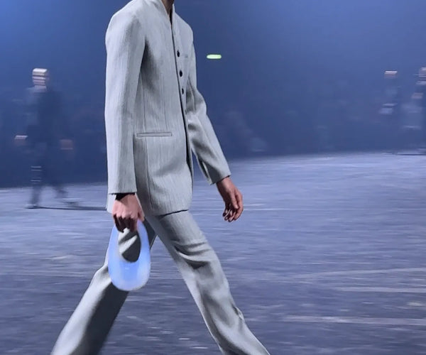 The Future of Fashion: Exploring the Coperni Air Swipe Bag – Ellie Belle